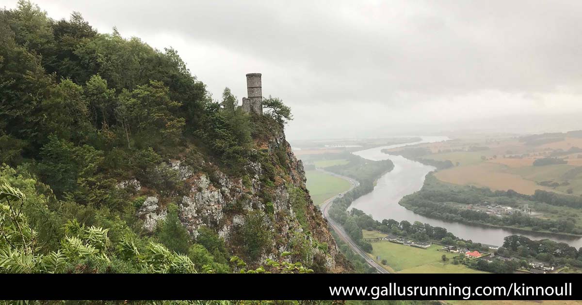 A trail running route around Kinnoull hill